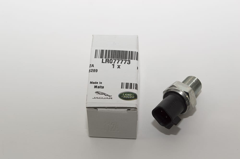 Switch - Reversing Lamp - LR077773LR - LAND ROVER - Vitesse Land Rover ...